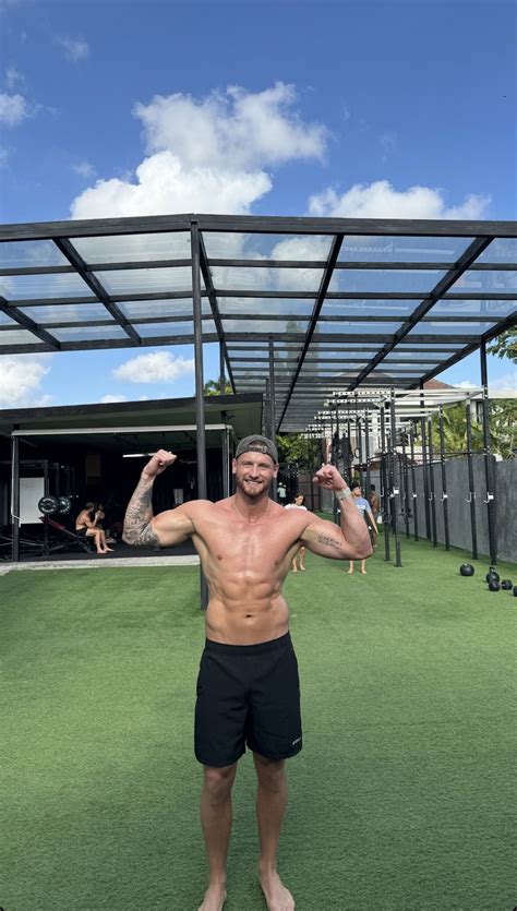 Lachlan Mcleans Feet