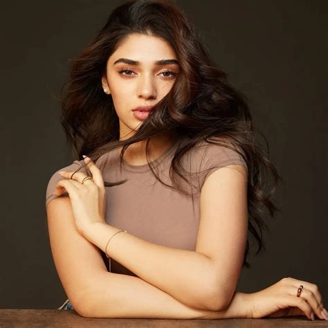 Krithi Shetty Arm 🔥 Moviecutscene 🎬🎞️ Do Follow 🥰 Trending Makeup Movie