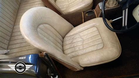 Lot 33 1961 Daimler Sp 250