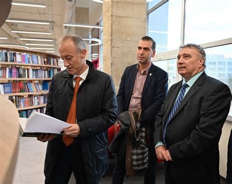 УНСС Красимир Вълчев председател на Комисията по образование и наука в НС изнесе публична