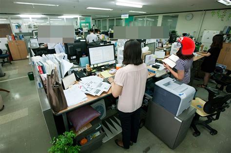 서서 일하는 책상 과연 좋을까요 네이버 블로그