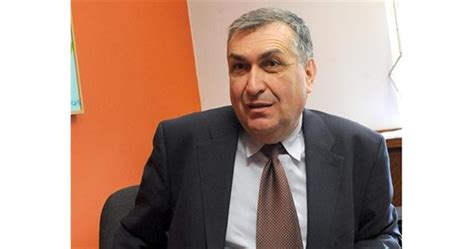 Внесоха подписите за изборния референдум