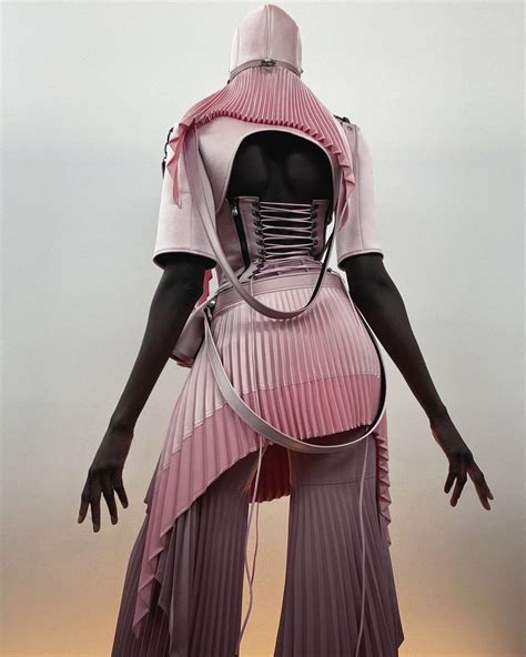 Robert Wun Creates Fantastical Designs For Lady Gaga And Lizzo Artofit