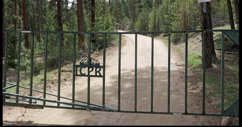 David Hoyts Blog The Gate Across The Road