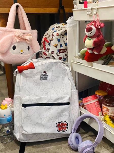 Рюкзак Hello Kitty - купить с доставкой по выгодным ценам в интернет ...