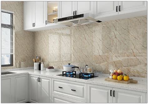 Как да монтираме самозалепващи панели за стена Стоки на Едро