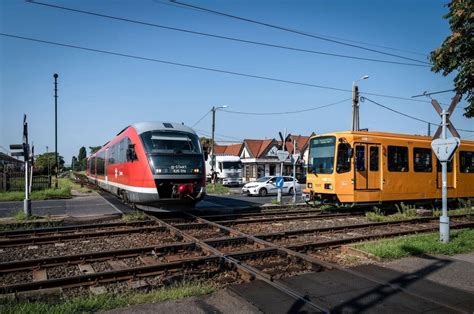 Bitch Out Of My Way Im A Fucking Train Too Rbitchimatrain
