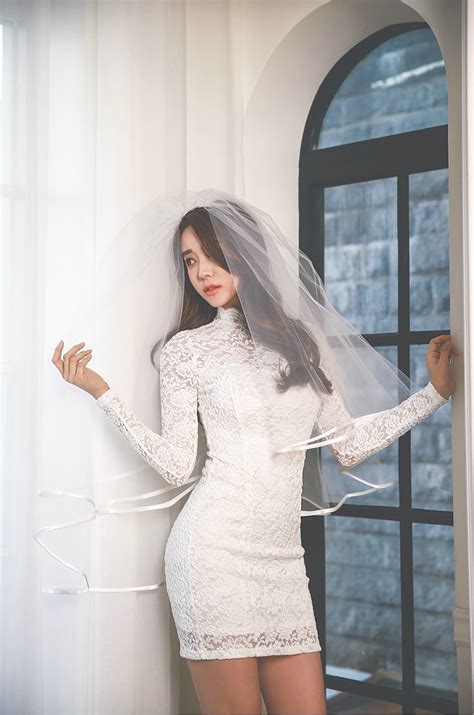 婚纱美女室内私房照