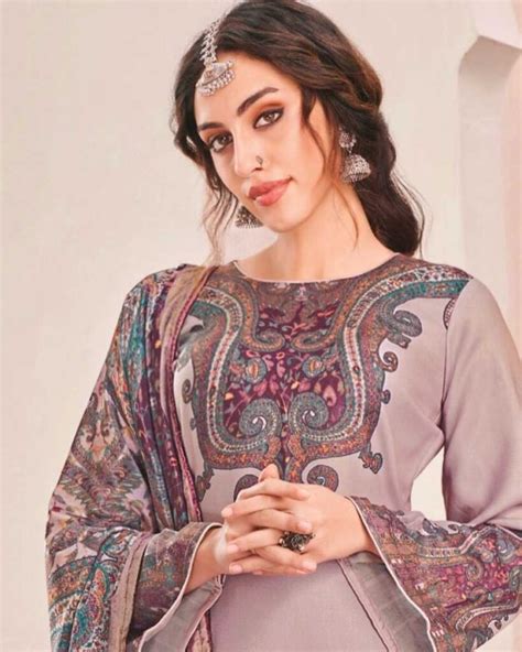 Samreen Kaur Hot Photos Beautiful Wallpaper Pics New Images