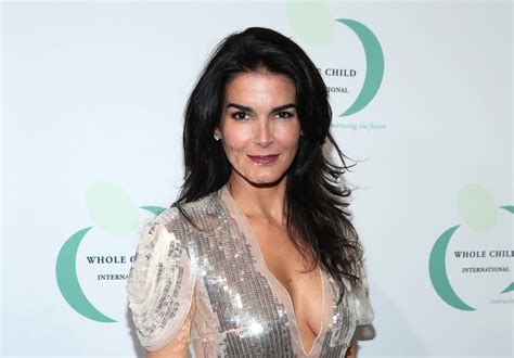 Law And Order Actor Angie Harmon Sues Instacart And Delivery Driver She