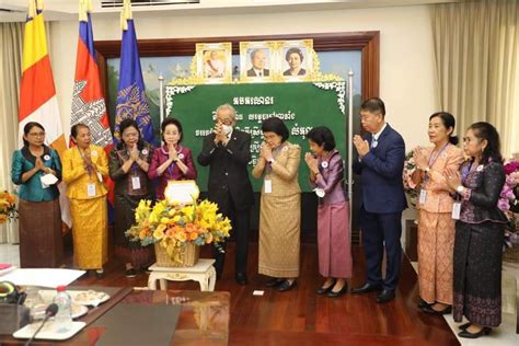 លោកស្រីកិត្តិសង្គហបណ្ឌិត ឃួន សុដារី ដឹកនាំគណៈប្រតិភូកាកបាទក្រហមកម្ពុជា ចូលរួមអបអរសាទរ