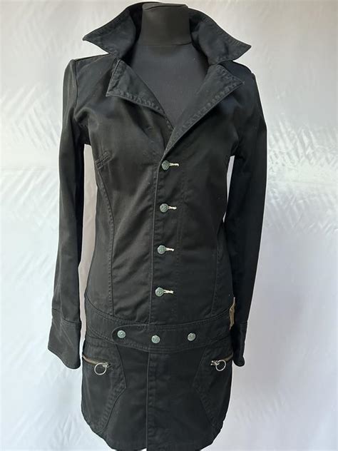 Плащ — ціна 500 грн у каталозі Плащі Купити жіночі речі за доступною ціною на Шафі Україна