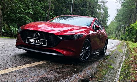 Review Mazda 3 2 0 Liftback High Plus A Heros Journey Upmarket
