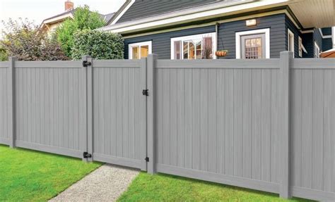 How To Choose The Right Vinyl Fence Color For Your Yard