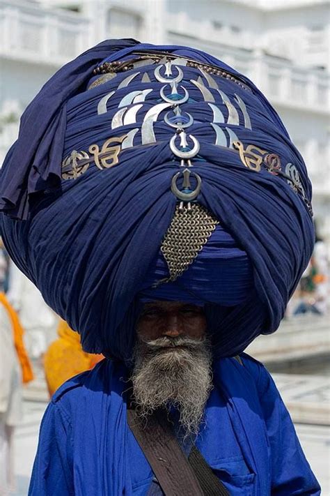 Hint Fashion Magazine Obsessed With The Giant Wrapped Turbans Dastar Bunga Of Traditional