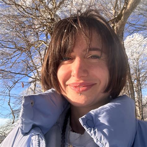 ნინო პაიჭაძე ნინო პაიჭაძე Updated Her Profile Picture