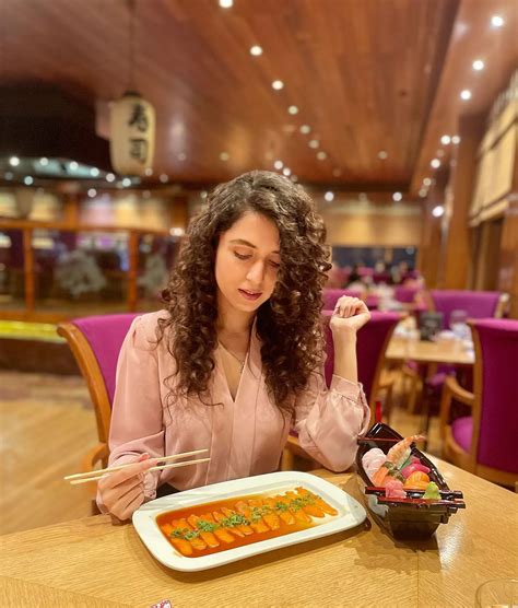 Mere Humsafar Fame Hira Umer Beautiful Pictures Reviewit Pk