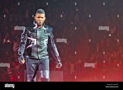 Usher Concert France Usher Paris 2025 Skrw