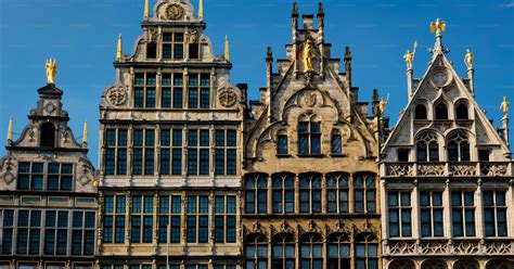 16 세기 오래된 주택의 앤트워프 행 기념비적 인 길드 하우스 외관은 그로테 마르크트 광장에 있습니다 앤트워프 벨기에 플랑드르 사진 Unsplash의 하루 이미지
