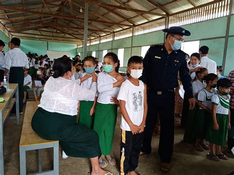 ကျောက်မဲမြို့နယ်မှ အသက် ၅ နှစ်မှ ၁၂ နှစ်အတွင်းရှိ ကျောင်းသား၊ ကျောင်းသူများအား ကိုဗစ် ၁၉