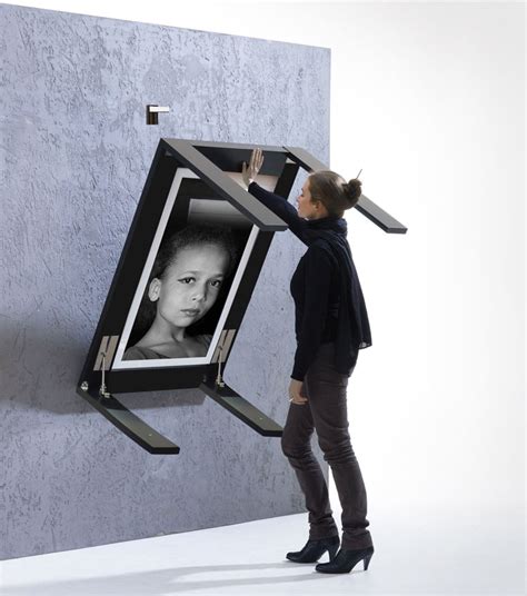 A Picture Frame That Easily Turns Into A Table