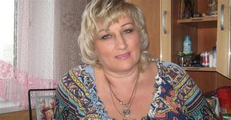 След 40 години съучениците се срещат отново и чувствата им се разпалват отново Само че Наталия