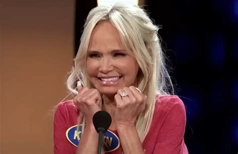 Watch Kristin Chenoweth Stuns On Celebrity Family Feud With Nsfw Answer Primetimer