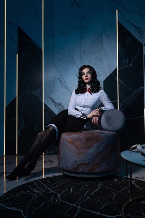 Cosplayer Recria A Bela E Carism Tica Elizabeth De Bioshock