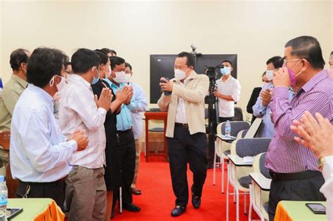 រដ្ឋ បាល ខេត្ត កែប ប្រជុំផ្សព្វផ្សាយ សេចក្ដីណែនាំ ស្ដីពី បែបបទ និងនីតិវិធីនៃការផ្ដល់សេវារដ្ឋបាល