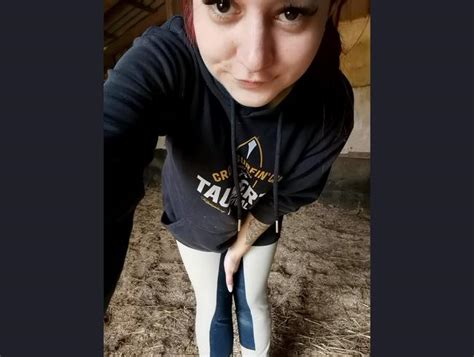 Tamy Love Gefingert In Der Pferdebox Ging Das Etwa Zu Weit Porno Stream