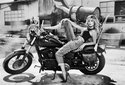 Hailey Baldwin Guess 35th Anniversary Campaign09