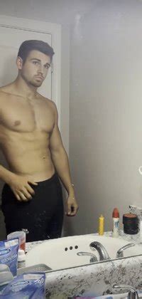 Help Identify This Handsome Muscular Guy LPSG
