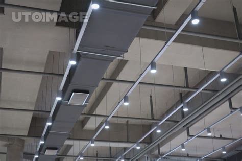 천장 인테리어 Yanggiri 사진 천장 천정 인테리어 조명 설비 배관 파이프 설치 라인 디자인 배경 사무실 천장 디자인 천장 천장 디자인