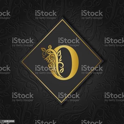 꽃 별도 배경에 고립 된 우아한 꽃 윤곽골드 문자 O 로고 엠블럼 모노그램 초대장 브랜드 이름 카드 표지 패션에 좋은 프리미엄 문자 또는 배경 로얄 스타일 0명에 대한 스톡