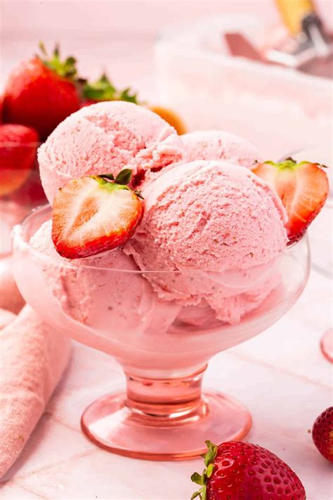 Fresh Strawberry Ice Cream Made With No Eggs