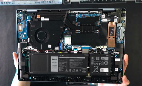 Dell Inspiron 7640 Plus (Intel Ultra 5 125H) | Giá Từ 25 Tr