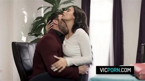 Horny Accountant Has Sex With His Milf Client And His Milf Housewife