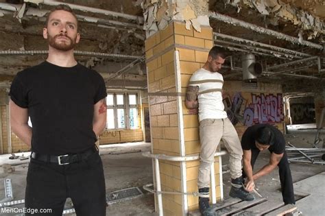 Brunette Lad With All Body Covered With Tat Xxx Dessert Picture 1