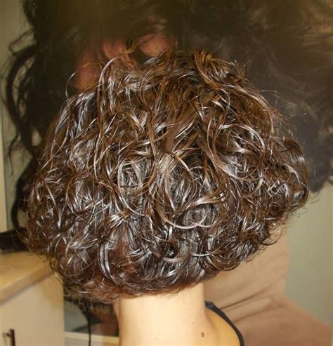 Wedge Cut Hairstyles For Curly Hair