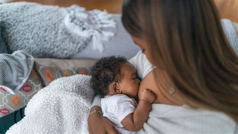 Heres What Happens To Your Body When You Stop Breastfeeding