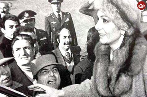 عکس سفر به ایران قدیم؛ فرح دیبا در حرم امام رضاع خرداد 1357