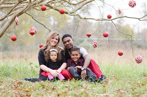 Outdoor Christmas Portraits