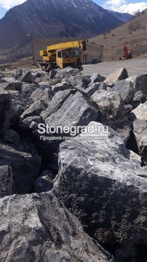 Купить натуральный бутовый камень мрамор черный для ландшафта и ...