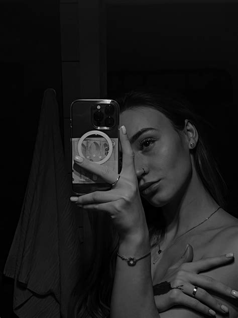 Ellison 💚 Exclusive Content On Boosty