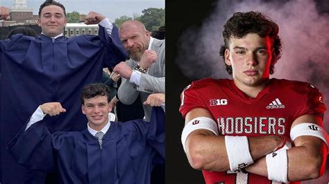 Shane Mcmahons Son Sends 4 Word Reaction To Wwe Fastlane Appearance