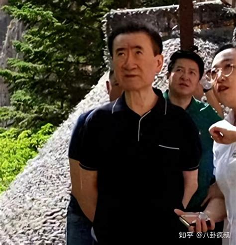 王健林暴瘦考察寺庙，王思聪与女网红深度交流！ 知乎