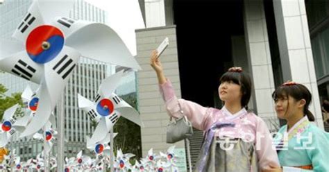 태극기 바람개비가 돌아갑니다