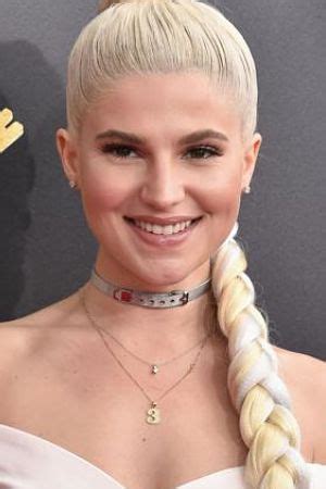 Carly Aquilino With Brown Hair