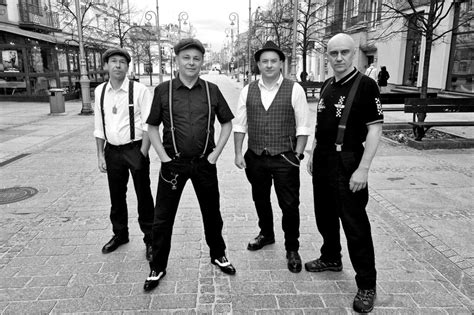 Farben Lehre Zew Się Budzi