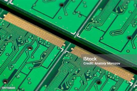 녹색 Pcb Printecd 회로 기판 전기 경로의 사진 닫기 0명에 대한 스톡 사진 및 기타 이미지 0명 Cpu 공학 Istock